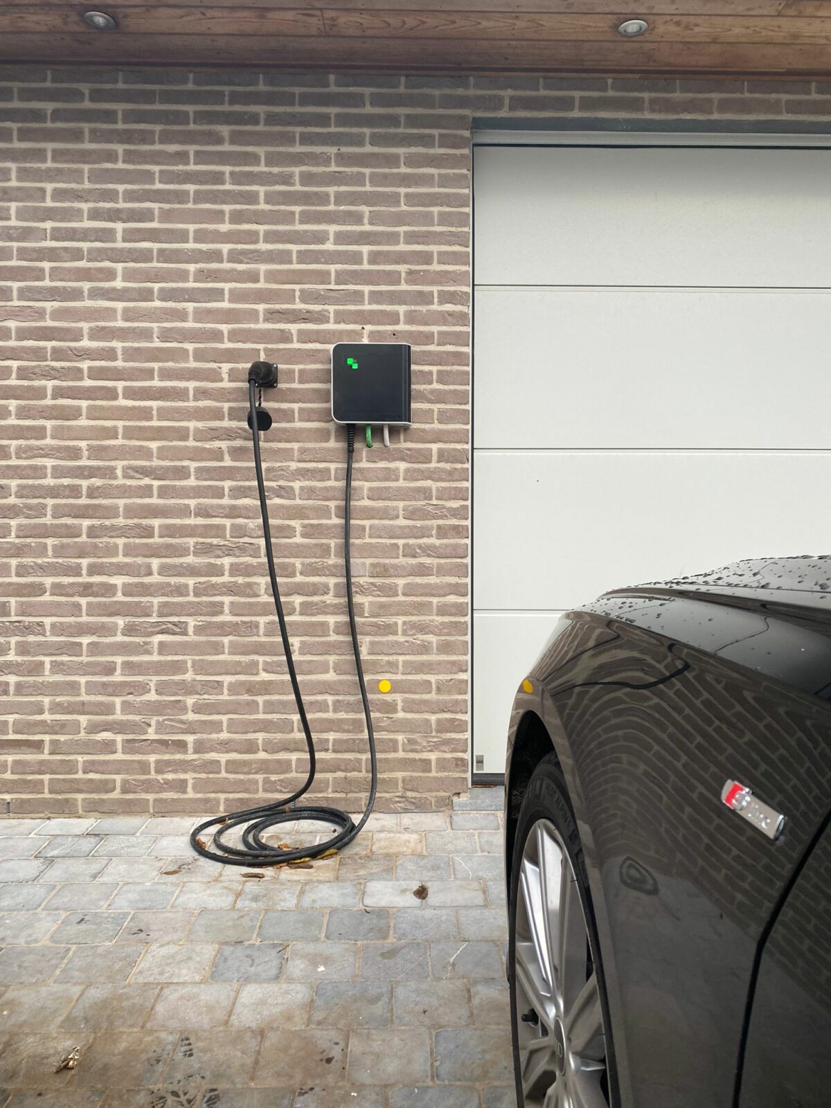 Plaatsen en installeren van laadpalen - SVB technics